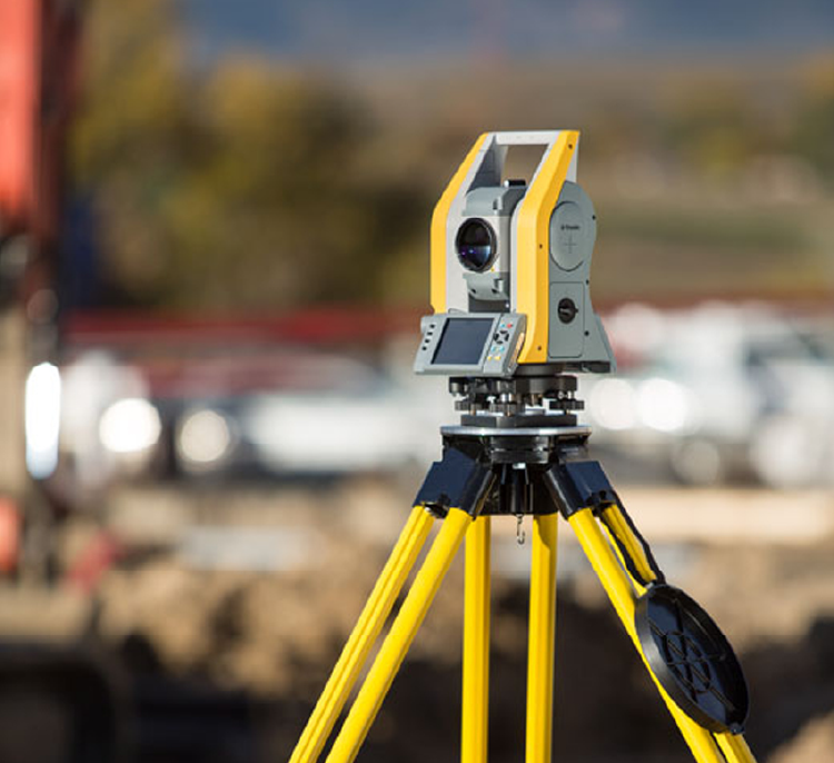 Trimble C5 | Estación Total para Topografía - Geo Systems Perú